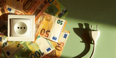 Bonus bollette 600 euro a chi spetta come funziona novità