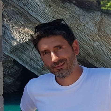 Yass Nice Alpes Maritimes Étudiant en master électronique qui peut
