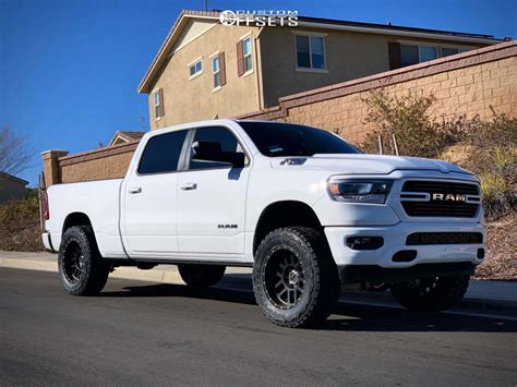 2019 Ram 1500 With 20x10 24 Method Mr606 And 315 60R20 Toyo Tires Open