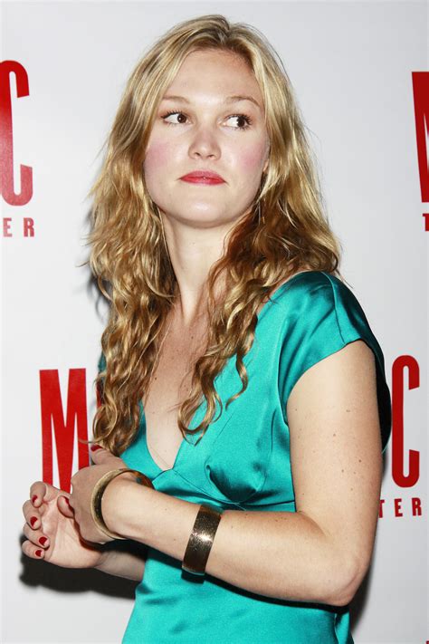 Julia Stiles Hot Sexy HD Bikini Photoshoot