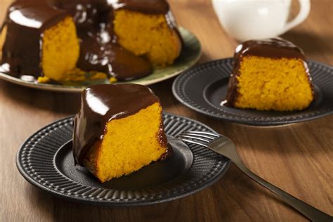 Receita De Bolo De Cenoura Calda De Chocolate Comida E Receitas