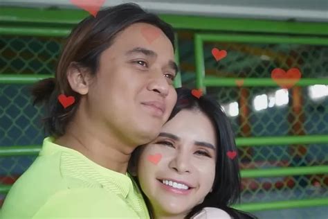 Dekat Sama Billy Syahputra Maria Vania Akui Tunggu Kepastian Aku