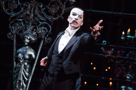 Lista as curiosidades sobre os 30 anos de O Fantasma da Ópera na