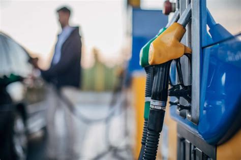 6 cuidados que você deve ter ao abastecer o carro