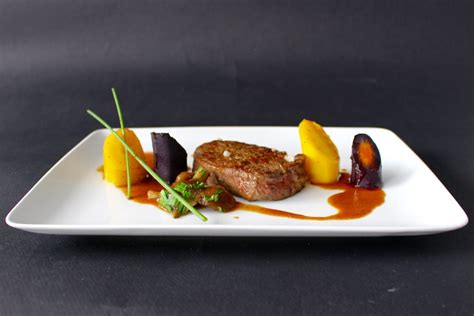 Filet de boeuf roti aux échalotes Bustronome