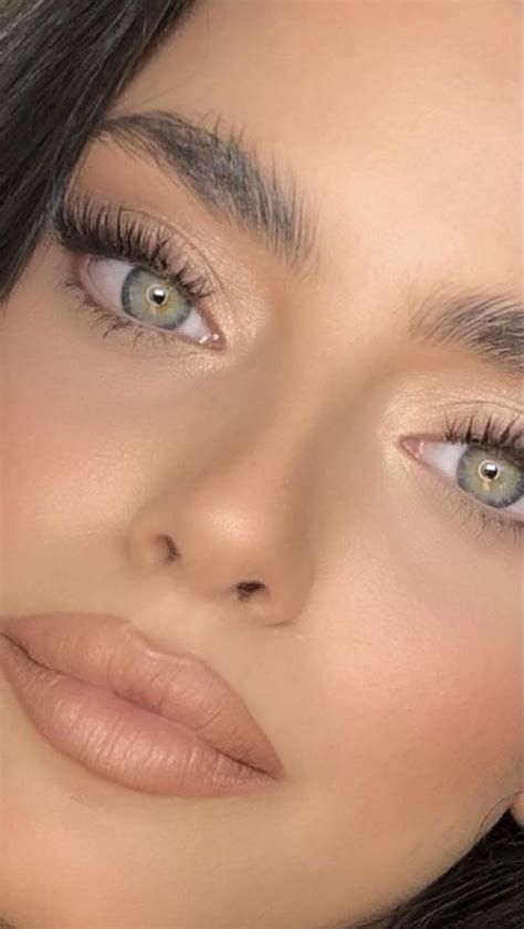 My Easy Glow Glowy Makeup Look Tutorial Benchover YouTube Makeup