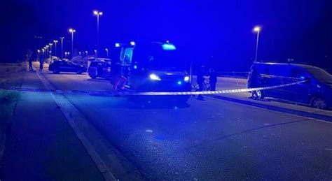 Sbanda con lo scooter e finisce contro un palo Nicolò Cesini muore a 14