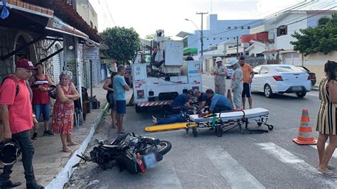 Acidente entre duas motos deixa duas pessoas feridas em João Pessoa