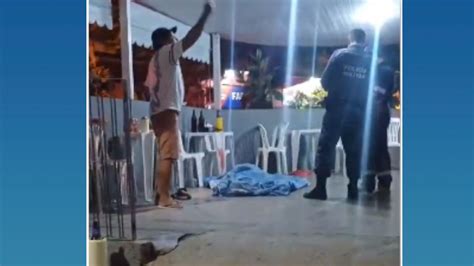 A Gazeta Homem é assassinado a tiros dentro de bar em Cachoeiro