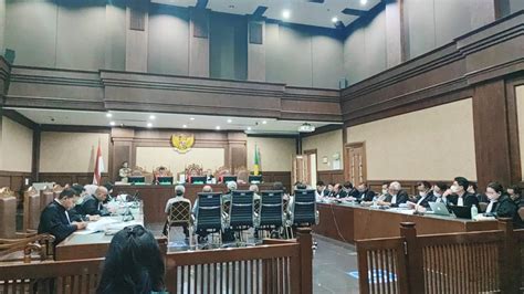 Tuntutan Emirsyah Satar Dinilai Melanggar Hak Asasi Manusia Ipol Id