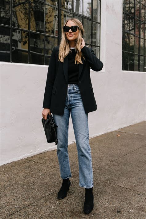 Rock Your Workweek With These Casual Jeans Work Outfit Ideas Perfect
