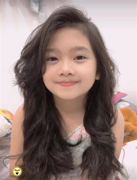 Con gái đến viếng Mai Phương vào ngày giỗ 3 năm 2sao