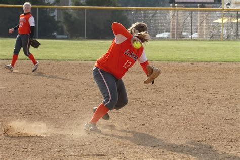 What Is A Fielder S Choice In Baseball And Softball TSR