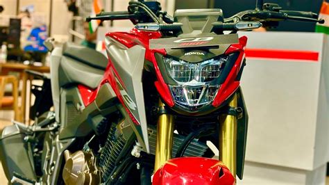 Best Naked Sports Bike Under 2 Lakh 2024 Honda CB 300F Detailed