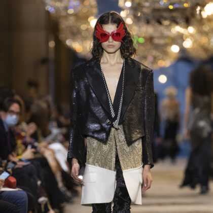 PHOTOS Défilé Louis Vuitton 3 choses à savoir sur la collection