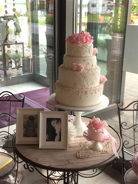 Wedding Cake Decorated Cake By Lealu Sweets Cakesdecor