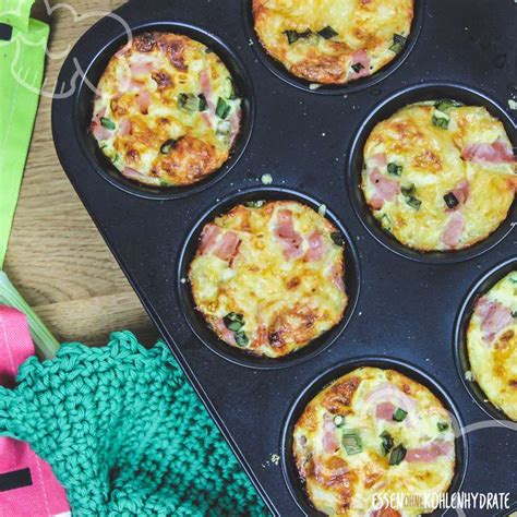 Leckere gefüllte Eiermuffins Essen ohne Kohlenhydrate