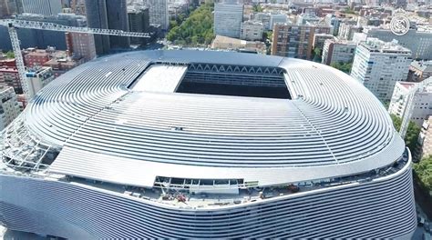 El Santiago Bernabéu estrena techo retráctil