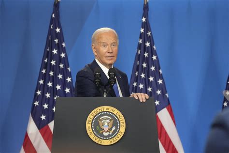 Biden Stellt Selenskyj Versehentlich Als Putin Vor Und Verspricht Sich