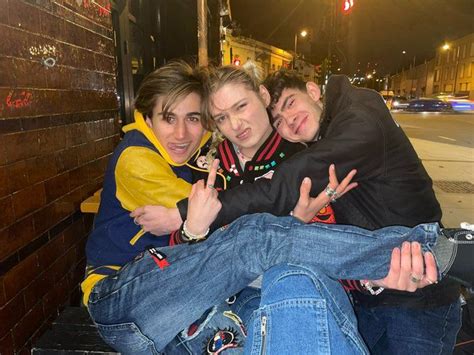 Alice Oseman Updates AliceOseman Twitter Baby Queen Actors It Cast