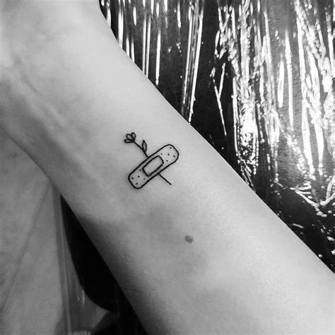 13 Ideas Femeninas Para Tu Primer Tattoo Es La Moda