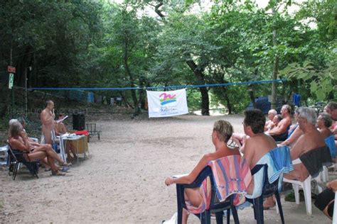 Saint Rem Ze Le Club Des Naturistes Sest R Uni Dans Les Gorges De L