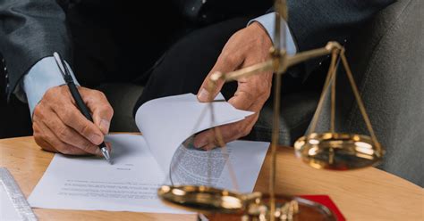 El Papel De Los Abogados Defensores En La Negociacion