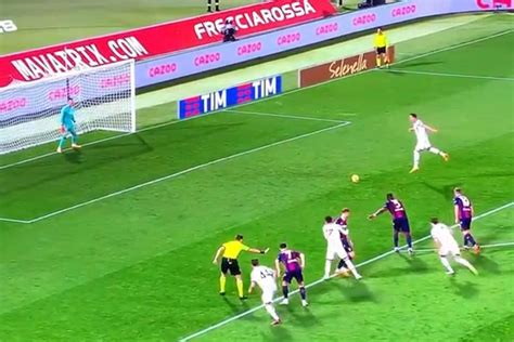 Juve Lo Strano Rigore Con Saltello A Stambecco Di Milik Video