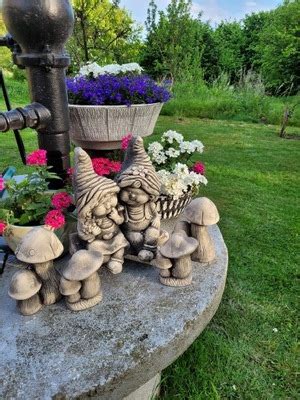 Skrzaty Gipsowe Figurki Ogrodowe Grzybki Grzyby 3d 14292227094 Allegro Pl
