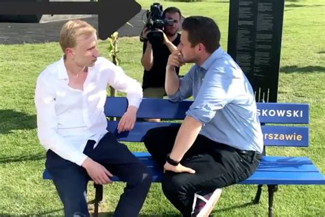 Marcin Dobski on Twitter Z tą ławką to w ogóle super wyszło dla Tuska