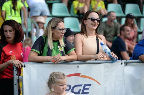 Komplet fanów na trybunach Stal Stalowa Wola ograła Zagłębie II Lubin
