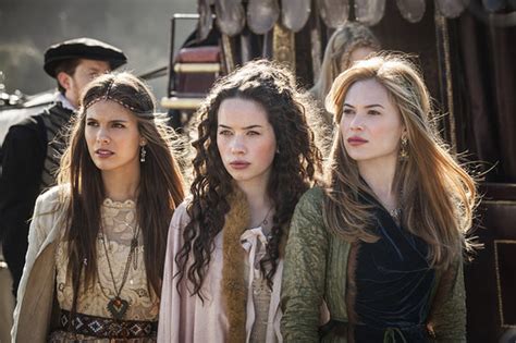 Reign Tv Show Review Popsugar Entertainment