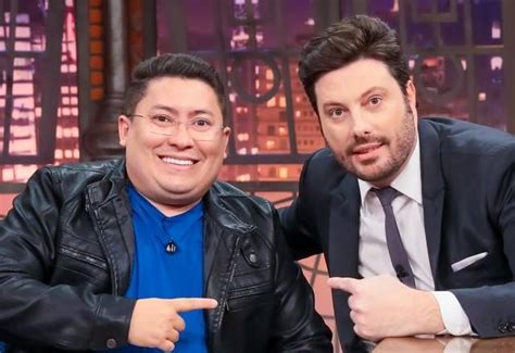 Danilo Gentili Recebe O Humorista Titela No The Noite De Hoje SBT TV