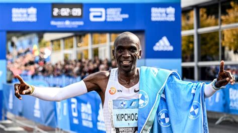 Kipchoge bate el récord del mundo de maratón en Berlín