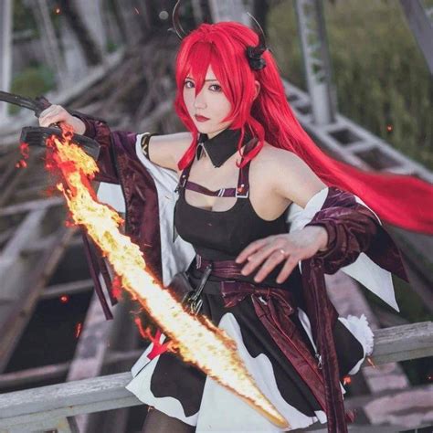 Cosplay特辑丨明日方舟史尔特尔cos 白金泳