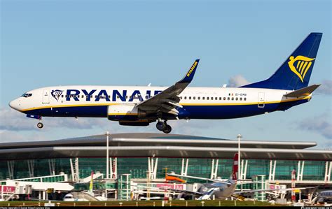 EI EMB Ryanair Boeing 737 8AS WL Photo By Daniel Filipe Francisco