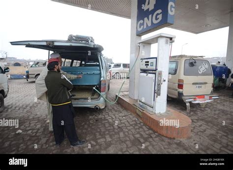Cng Stations Hi Res Stock Photography And Images Alamy