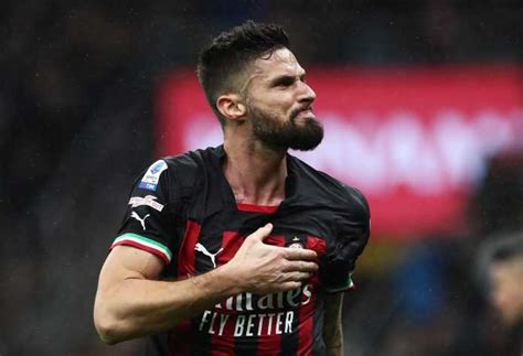 Milan rinnovo di Giroud c è l accordo 11contro11
