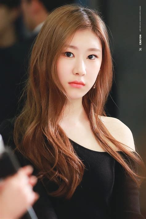 Chaeryeong Itzy Girly Femme Fond Ecran Girly