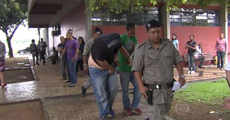 Jornal Nacional Briga De Gangues Dentro De Boate Acaba Mortos