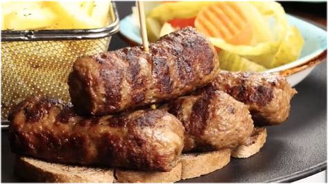 Cât costă să mănânci mici cu cartofi prăjiți la restaurantul lui Garcea