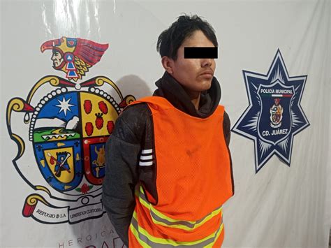 Arrestan A Dos Sujetos En Posesi N De Un Veh Culo Con Reporte De Robo