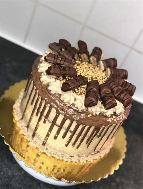 Kinder Bueno Cake Drip Cakes Chocolate Icing Cake
