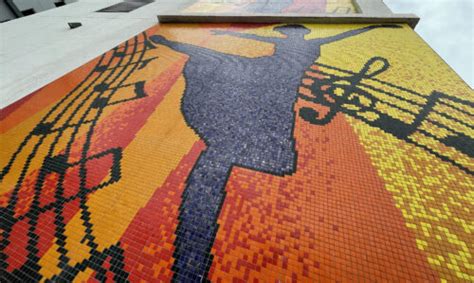 Robotics Develop Mosaics As Part Of Miami S Cultural Tradition