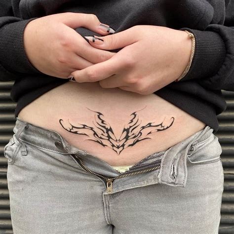 Details 86 Women S Pelvic Tattoos In Cdgdbentre
