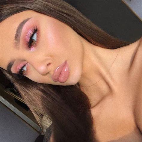 Maquillaje en tonos rosas Cómo hacer un look romántico paso a paso