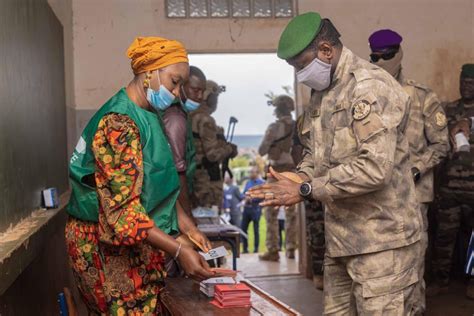 Référendum du 18 juin 2023 au Mali Le Colonel Assimi GOÏTA a rempli