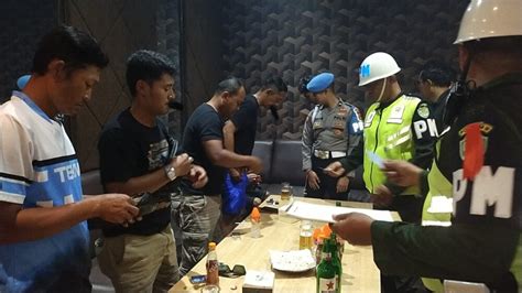 Tempat Hiburan Malam Di Pangandaran Dirazia Tim Gabungan Pengunjung Di