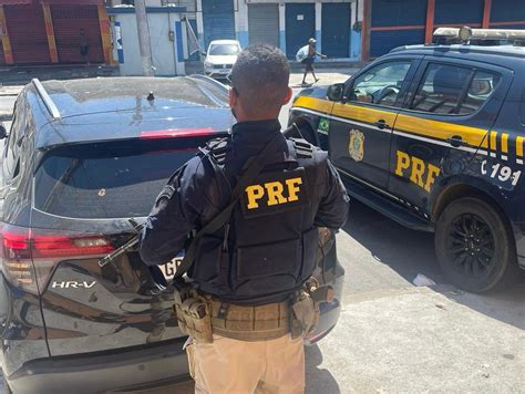 PRF recupera dois veículos roubados na Região Metropolitana do Rio