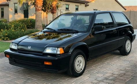 Survivor 1987 Honda Civic Si With Just 15 475 Miles Barn Finds
